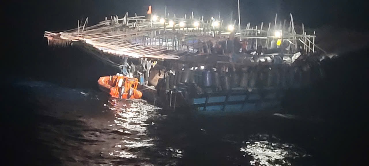 The specialized search and rescue vessel SAR 631 successfully rescued a ...